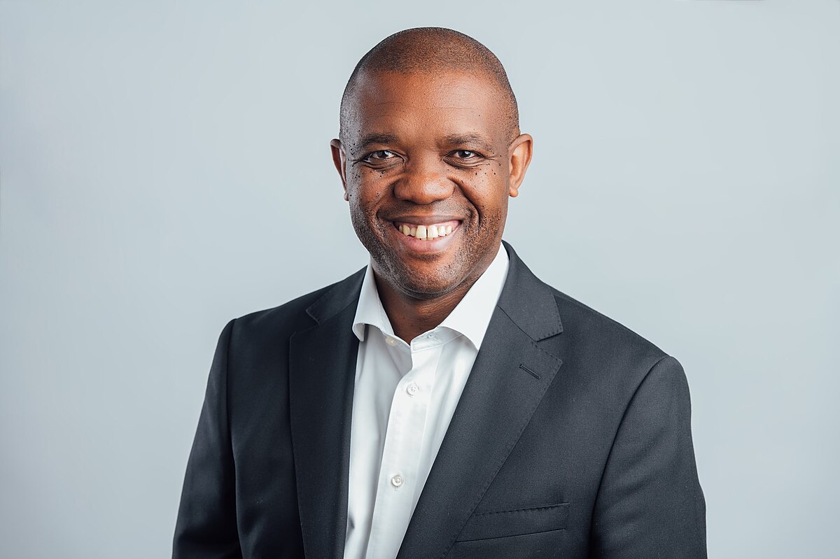 On the Campaign Trail: Can the Editor Zibi RISE to the Occassion ...